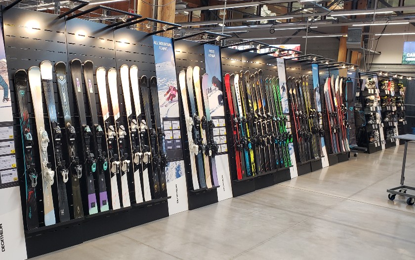 Agencement rayon skis Decathlon